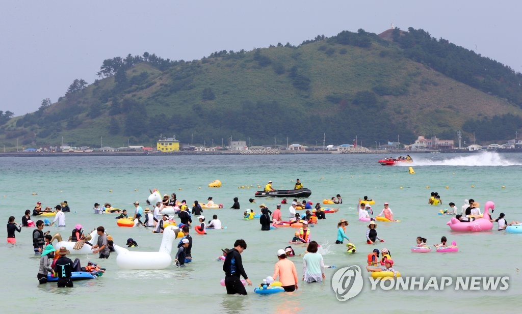 [주말 제주권 가볼만한 곳] 곽지과물·금능·이호테우·함덕·협재 앞당겨 문 열어…해양 레포츠 '풍성'