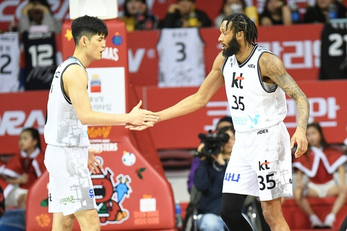 프로농구 KT, 배스 트리플더블 활약 정관장에 28점차 대승...2연패 탈출 - Kollo