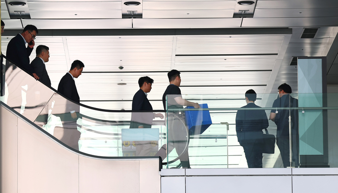 [중부포토] 경찰·노동부 포스코이앤씨 압수수색 - 중부일보