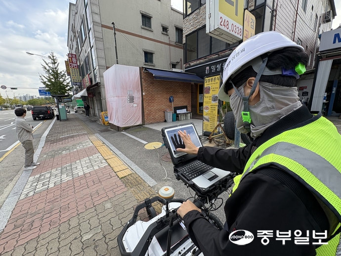 [포토] 수원 팔달구 크랙, GPR탐사 진행